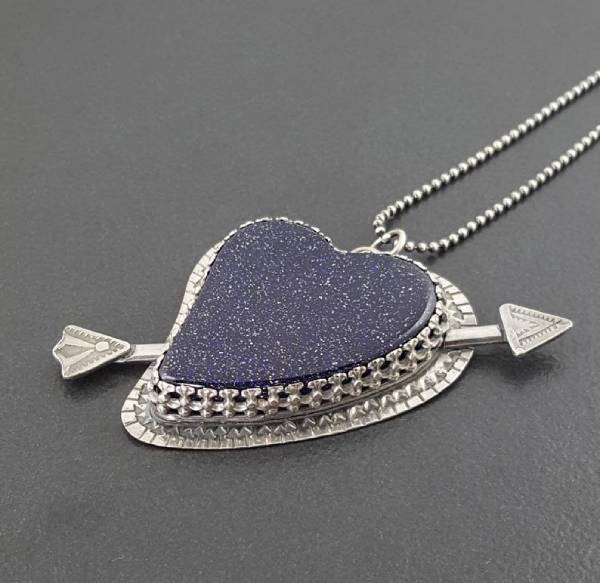 Blue Goldstone: The Ultimate Guide to Meaning, Properties, Jewelry ...