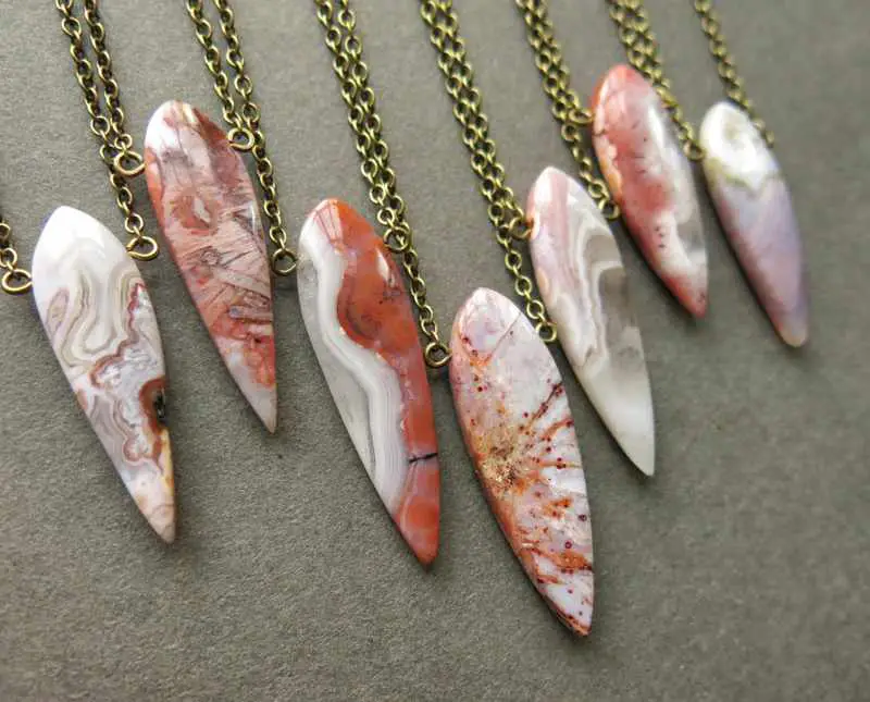 Pink Agate: The Ultimate Guide to Meaning, Properties, Jewelry ...