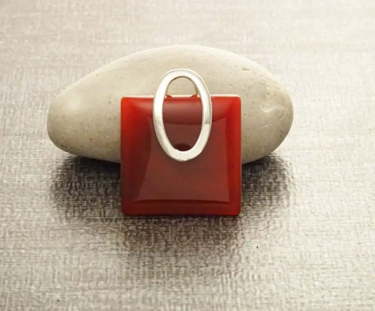 Red Agate: The Ultimate Guide to Meaning, Properties, Uses - Gemstonist