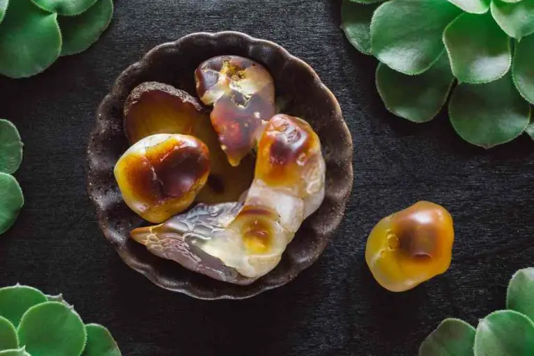 Red Agate: Meaning, Properties & Uses - Gemstonist